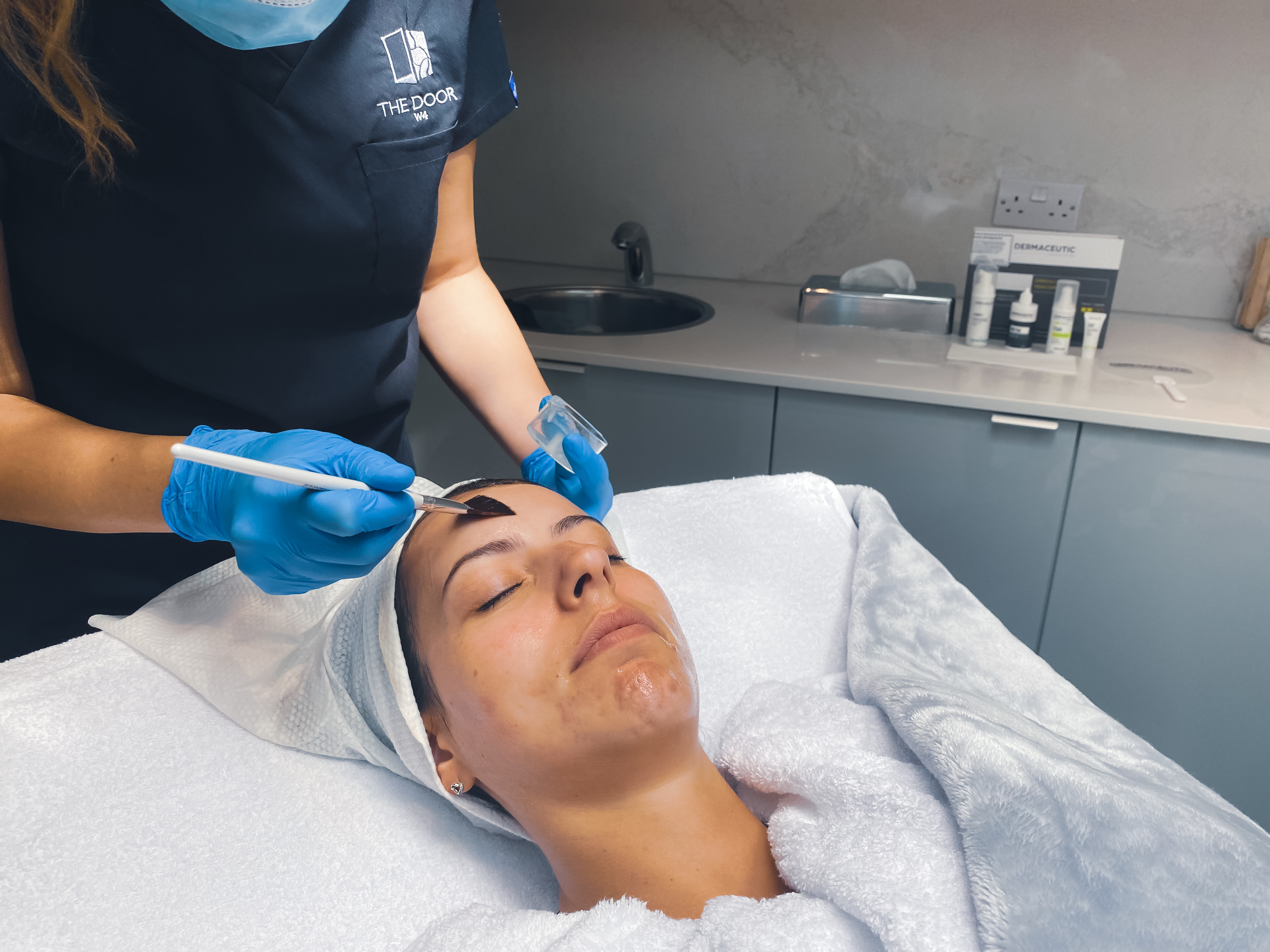 Lunchtime Peel — The Door W4