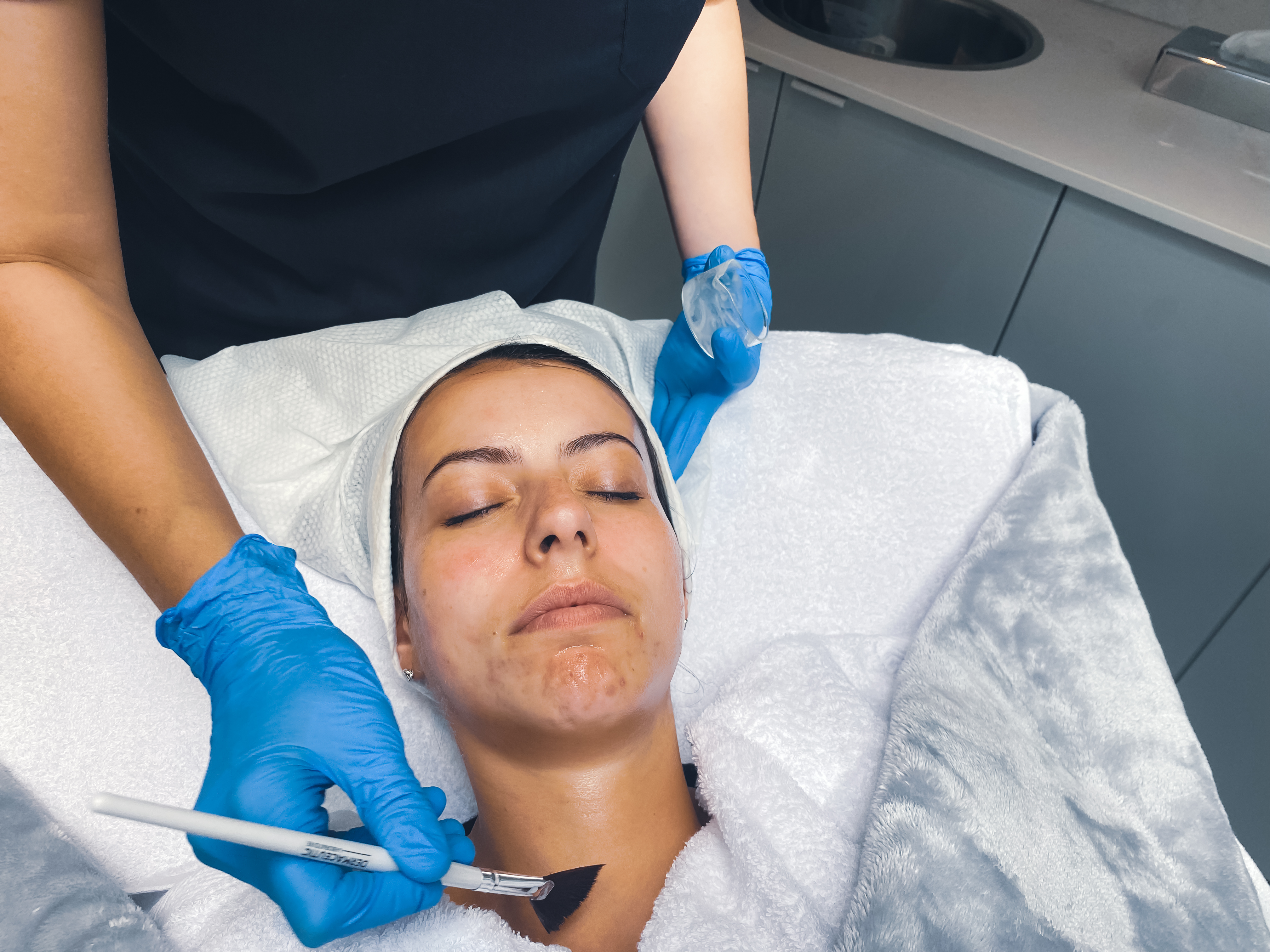 Lunchtime Peel — The Door W4